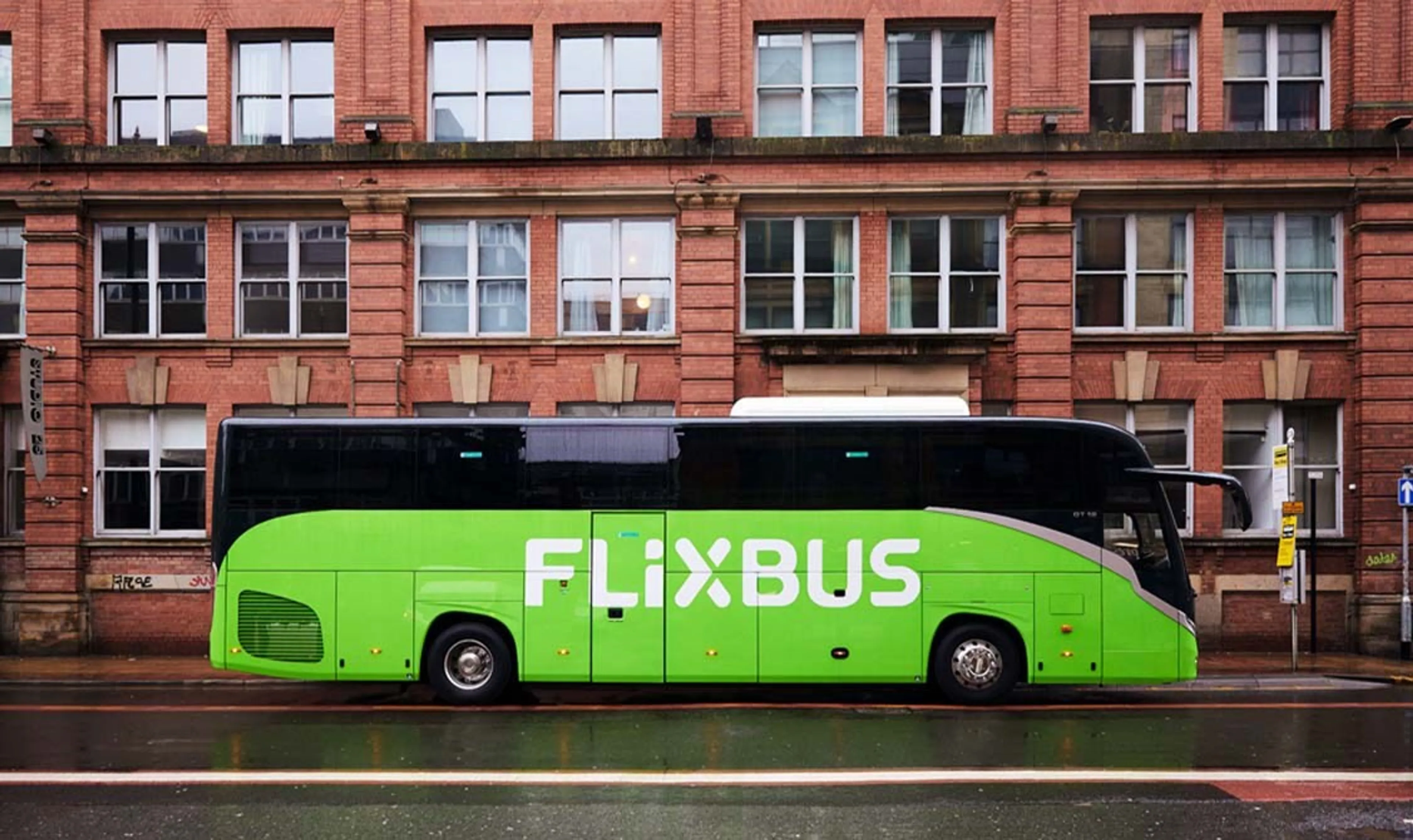 FlixBus 10% Discount on the FlixBus app - UNiDAYS Student Discount