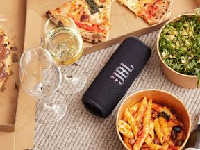 JBL 20% Off - UNiDAYS student discount November 2024